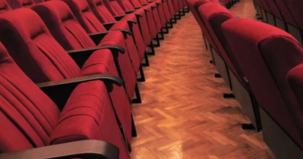Scaune pentru sali de spectacole, cinematografe si teatre